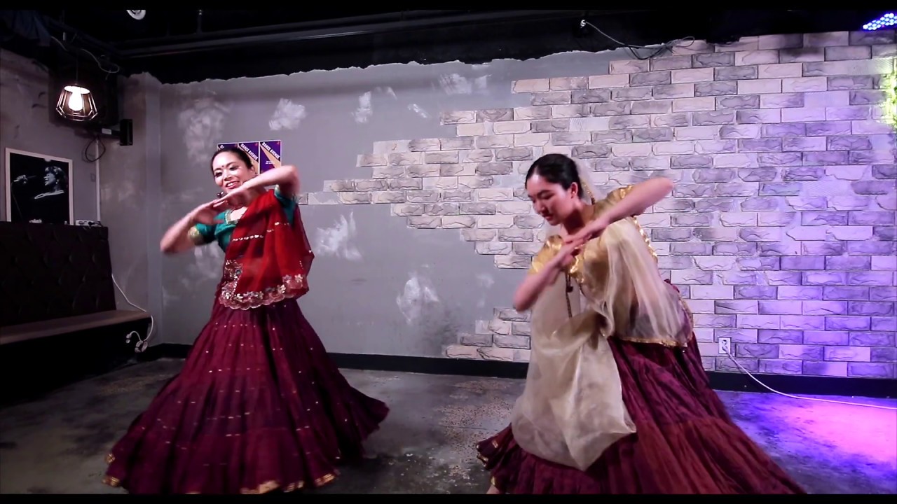 Raas Indian Dance_ 라스인도무용단 Bollywood at Dance Avenue 2019 - YouTube