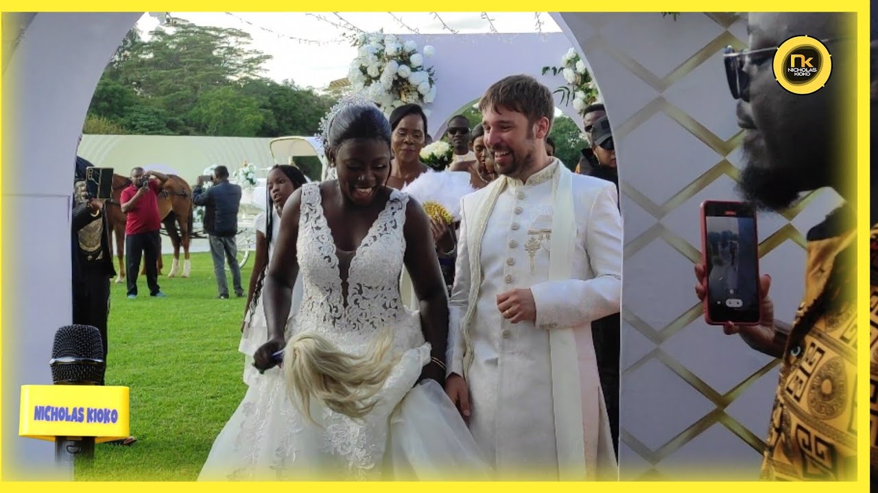 AKOTHE'S RECEPTION ENTRANCE AT HER WEDDING - YouTube