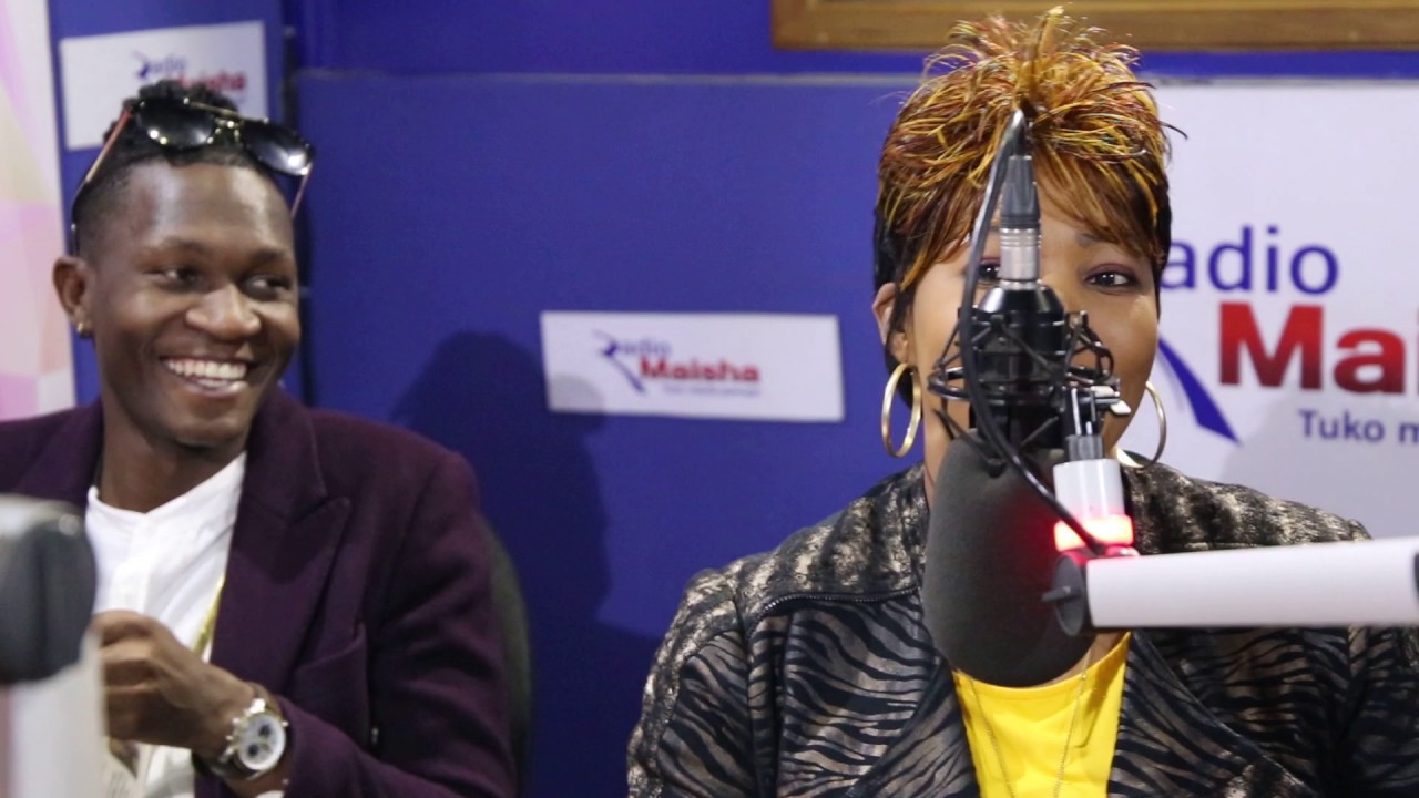 Alex Mwakideu akimtania msanii Janet Atieno -(Maisha Asubuhi) - YouTube