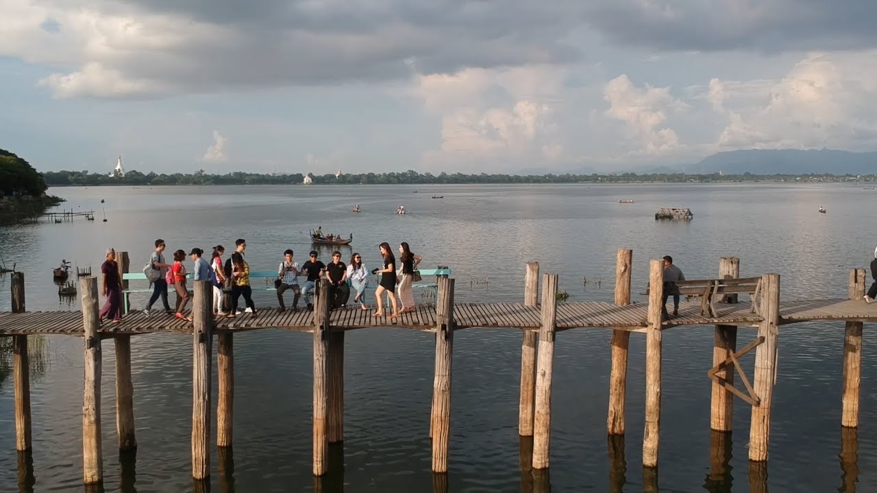 ဦးပိန္တံတား U Pain Bridge in Amarapura Mandalay - YouTube