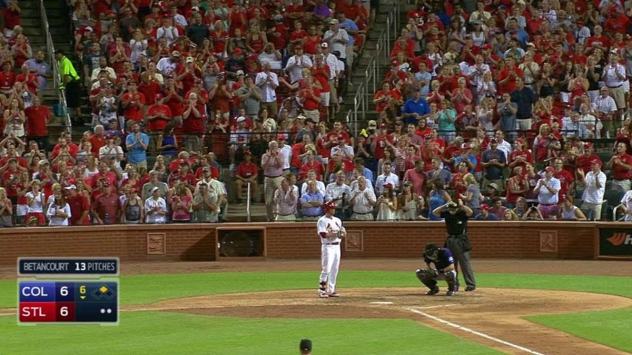 COL@STL: Moss gets ovation in first Cardinals' at-bat - YouTube