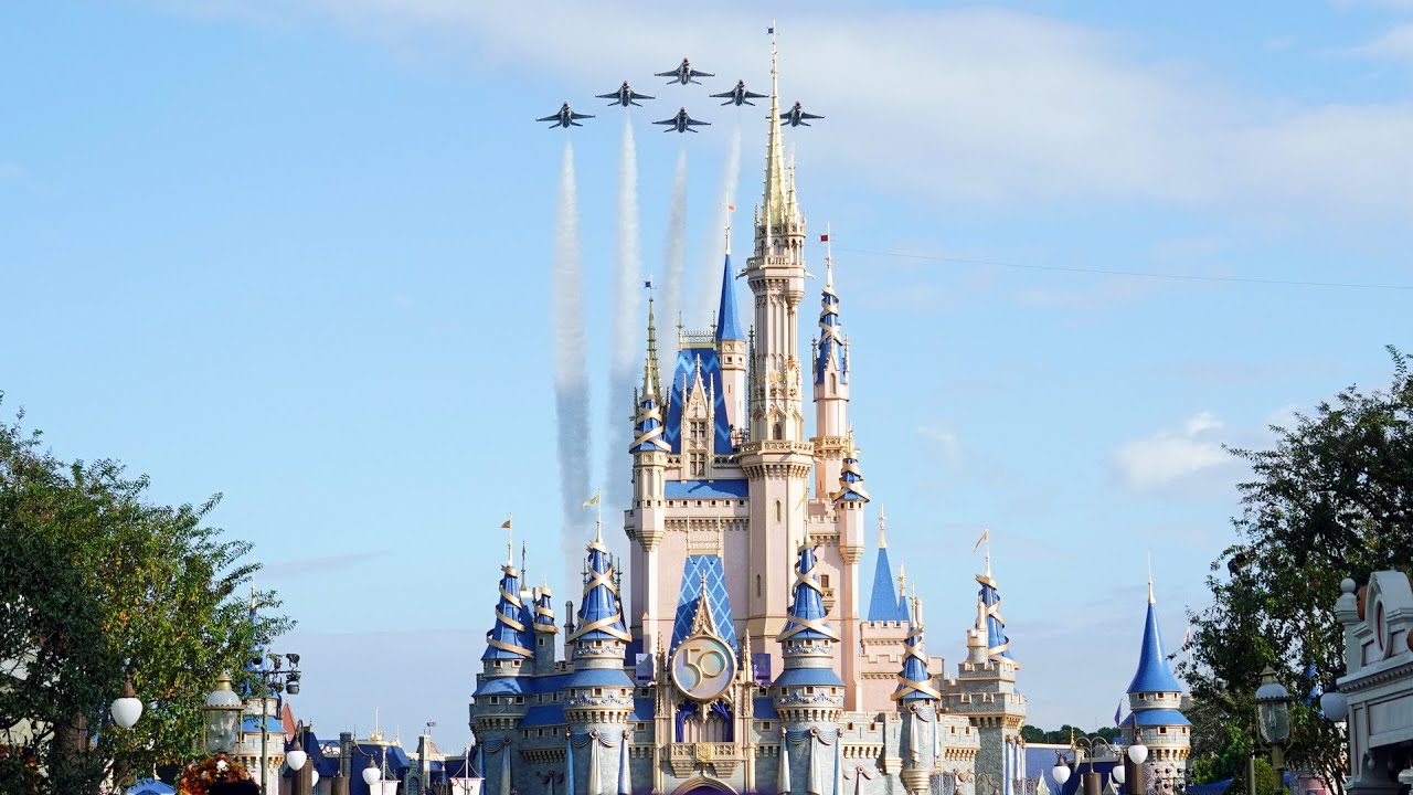 U.S. Air Force Thunderbirds Magic Kingdom Flyover Multi-Angle, Disney ...