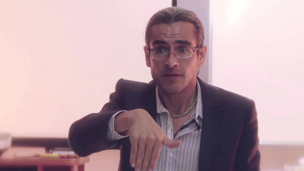 César Ponce. Historia del Matricidio: Del parto biológico al parto ...