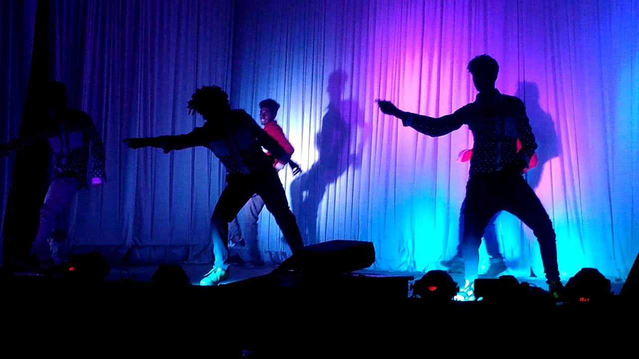 innee theeram thedum pariyaram youth - YouTube