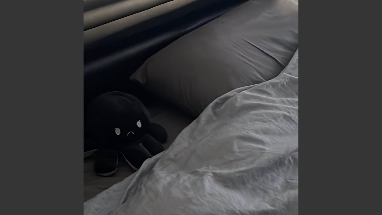 disgrace (feat. sinxi) - YouTube