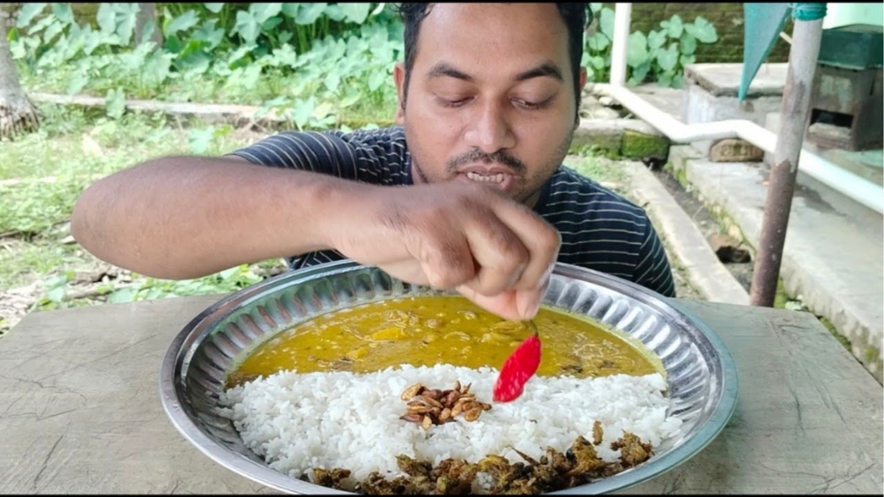 Eating Rice , Fish fry and Ghost chilli // #Assamese food vlogs # ...