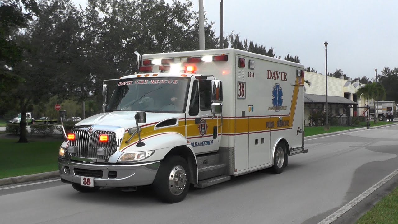 Rescue 38 Davie Fire Rescue responding Code 3 [Broward County] - YouTube
