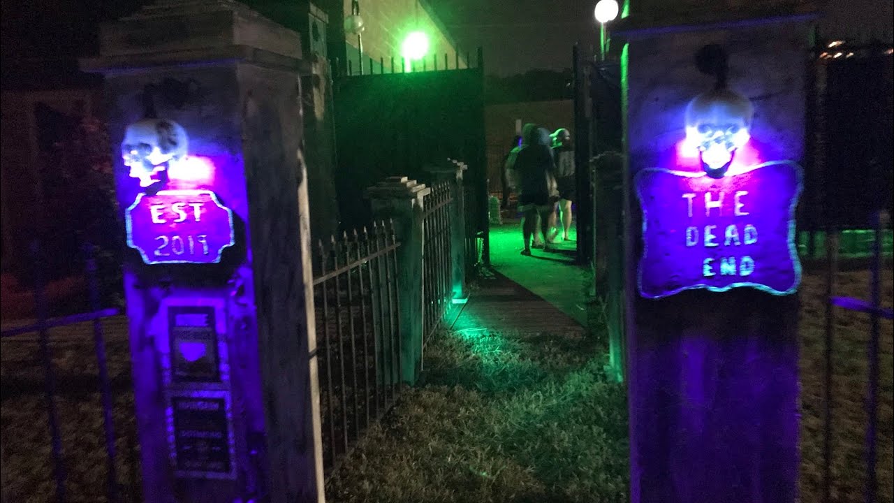 The Dead End *Haunted house* Vlog - YouTube