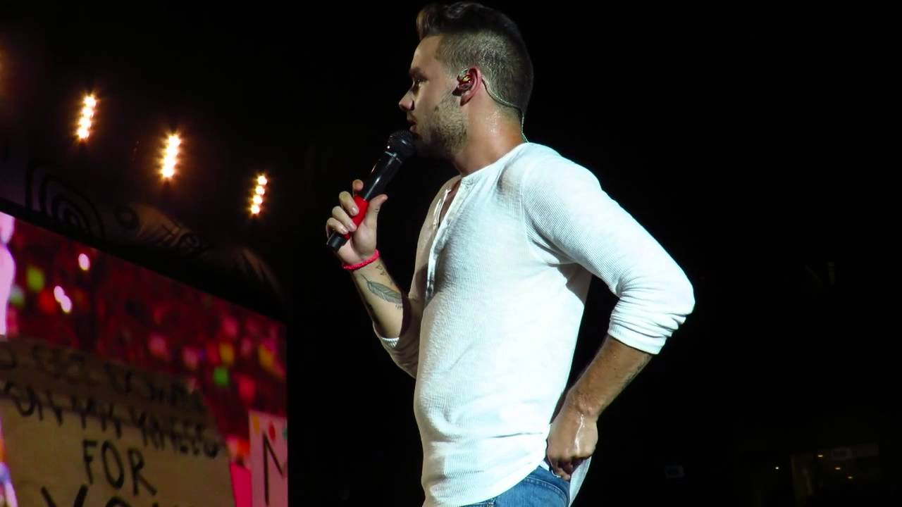 Liam Reading Signs - Kansas City - 7/28/15 - YouTube