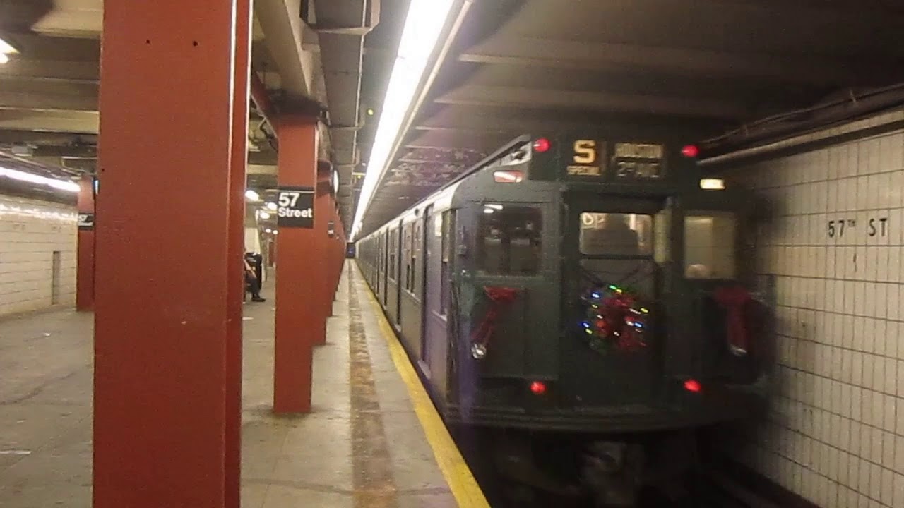 Arnine train at 57th St-6 Av - YouTube