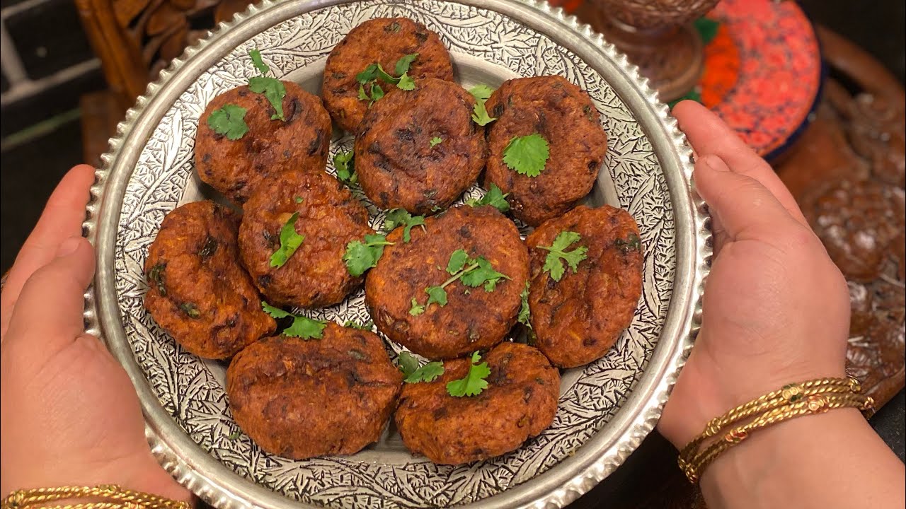 Gaadh te Nadir Monji || kamal kakdi aur machi ke kebab || Lotus stem ...