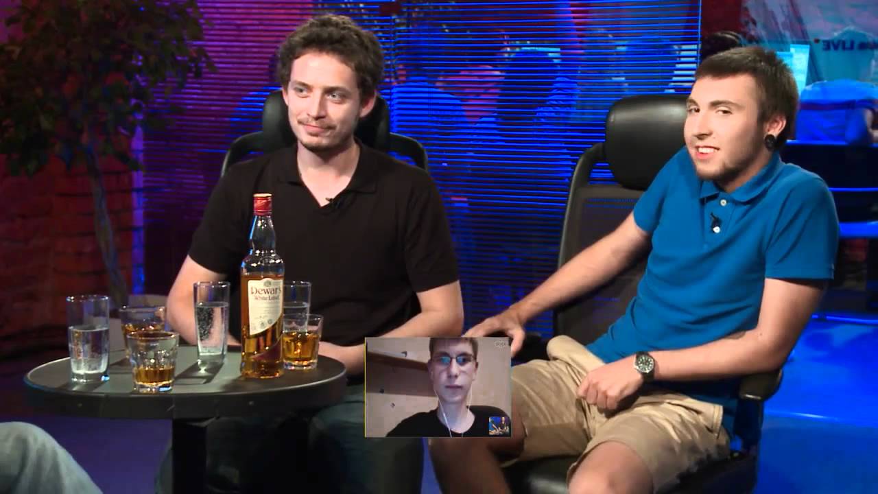 Minaev LIVE - эфир 18.08.2011 - Часть 1 - YouTube