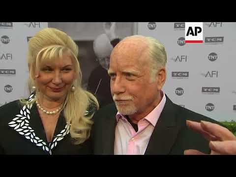 Richard Dreyfuss accused of exposing himself