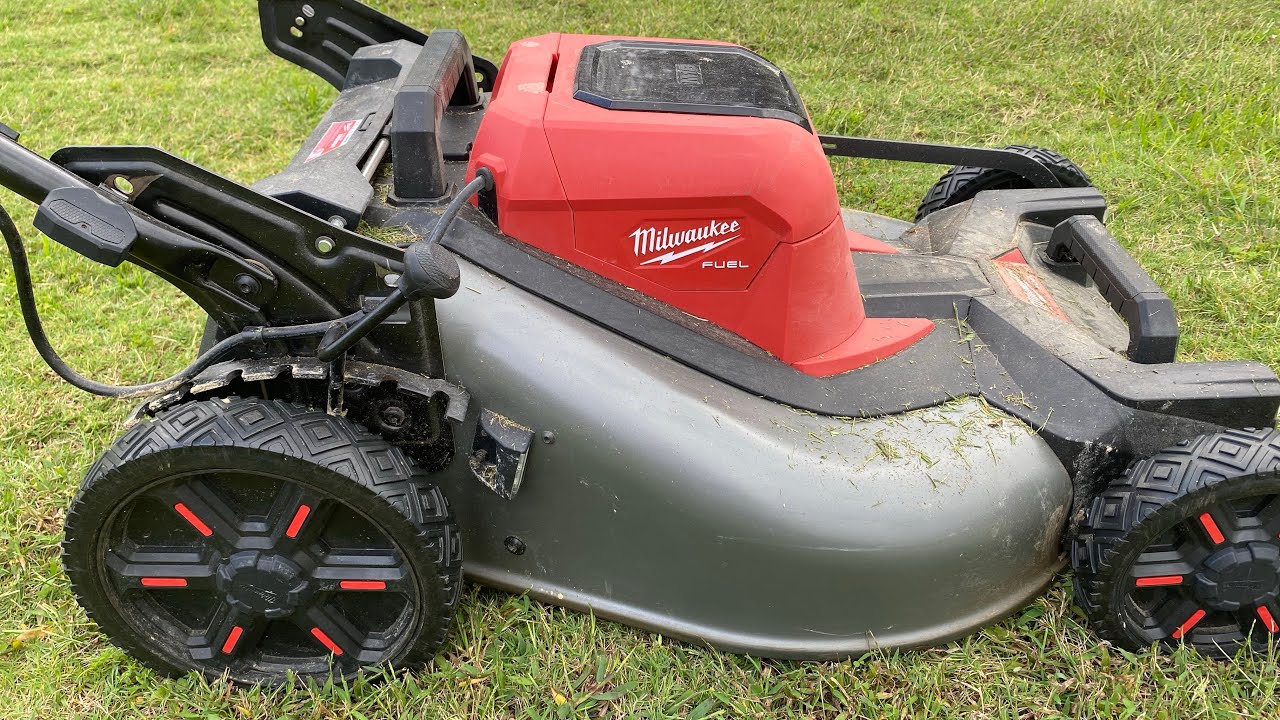 MILWAUKEE M18 PUSH MOWER 2 YEAR REVIEW - YouTube