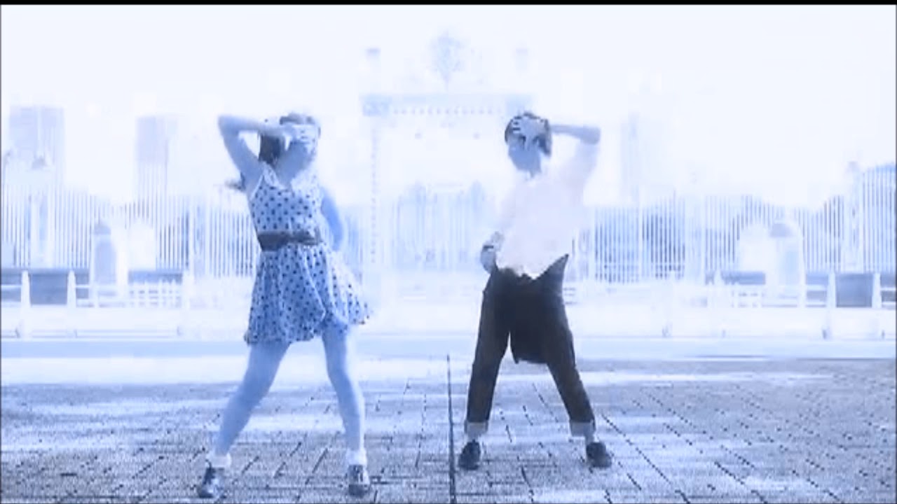 Molly Bee - She's New to You 1962 ((Stereo)) - YouTube