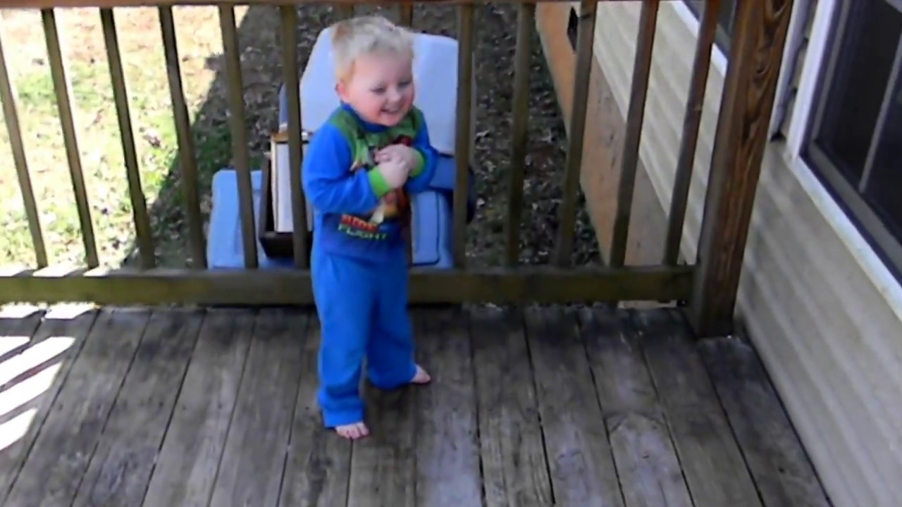 Darius playing and running to hide ~~~ - YouTube