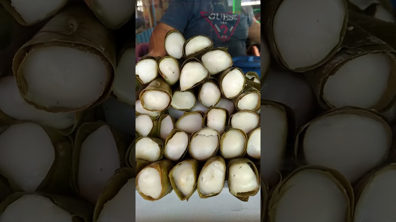 Traditional Filipino steamed rice cake ( sinarungsong) - YouTube