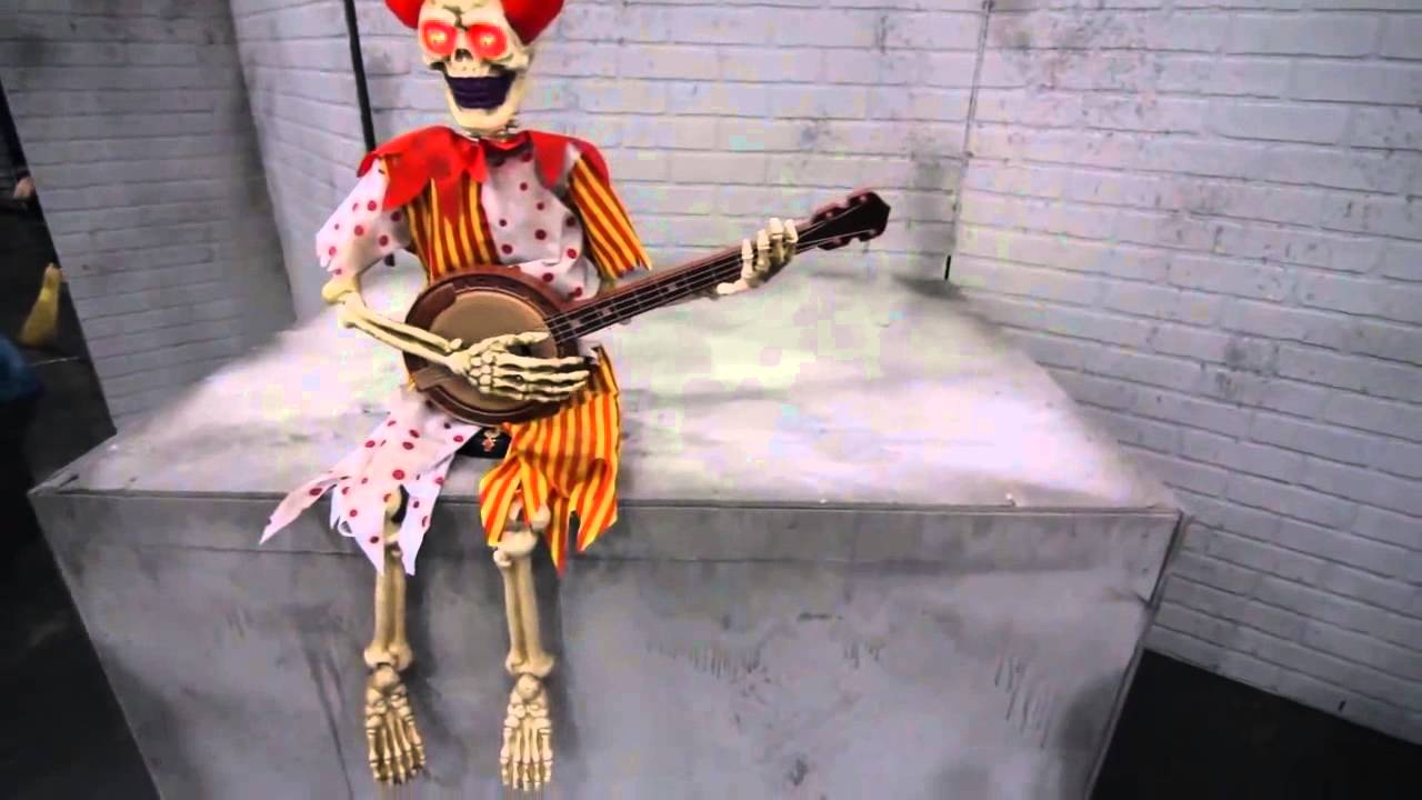ANIMATED SKELETON CLOWN PLAYING BANJO 39 INCHES HAUNTED HOUSE HALLOWEEN ...