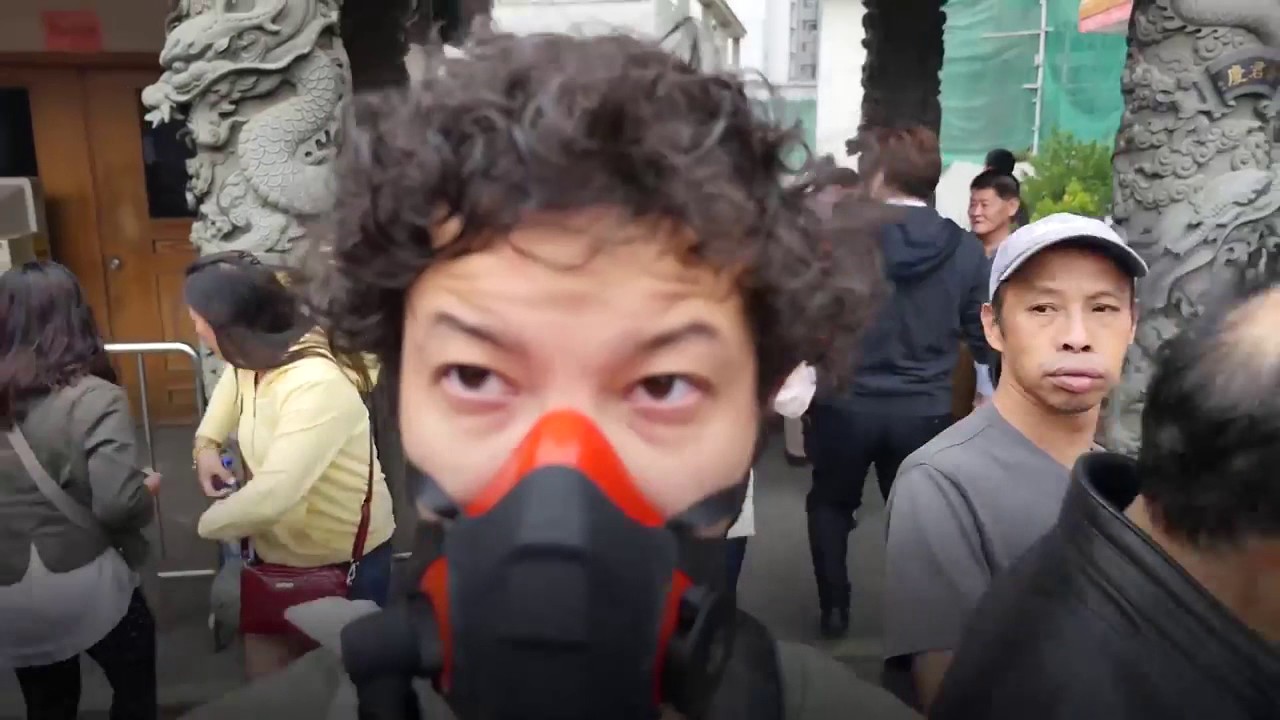 Tech China: Urban Gas Mask - YouTube