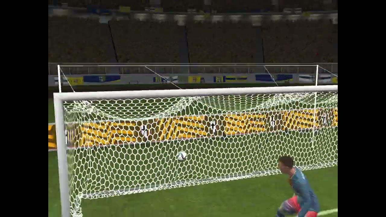 FIFA Mobile - Pirlo goal - crossbar passing - YouTube