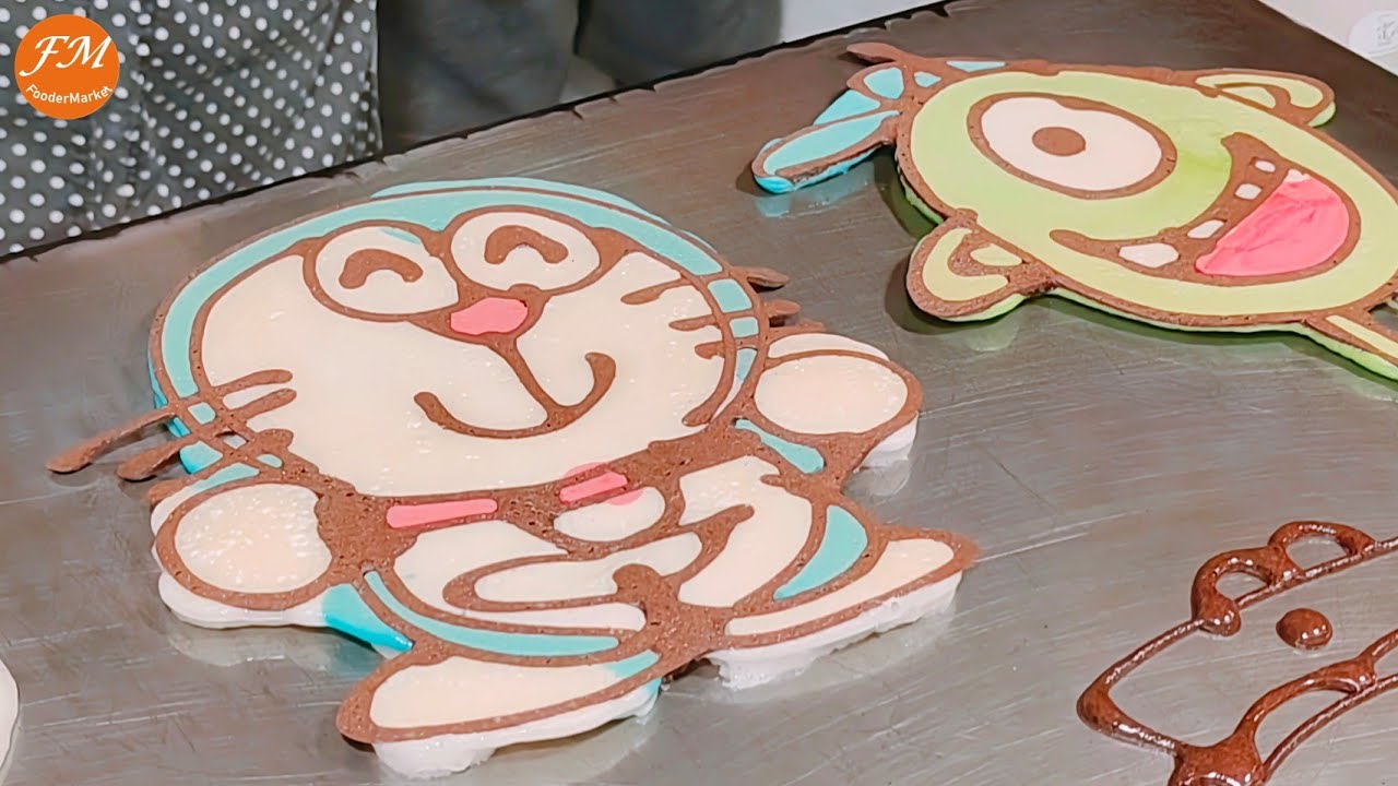 Doraemon and cartoon Pancakes - Thai street food l แพนเค้กการ์ตูน - YouTube