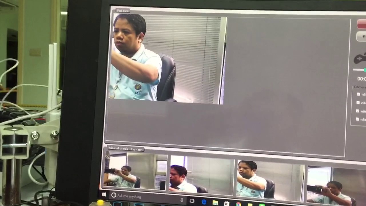 4 webcam video streaming over TCP/IP - YouTube