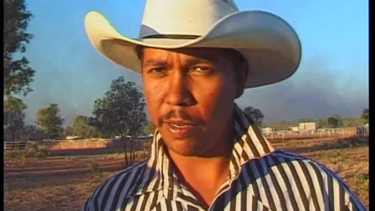 Singing Cowboy is a rodeo Legend - YouTube