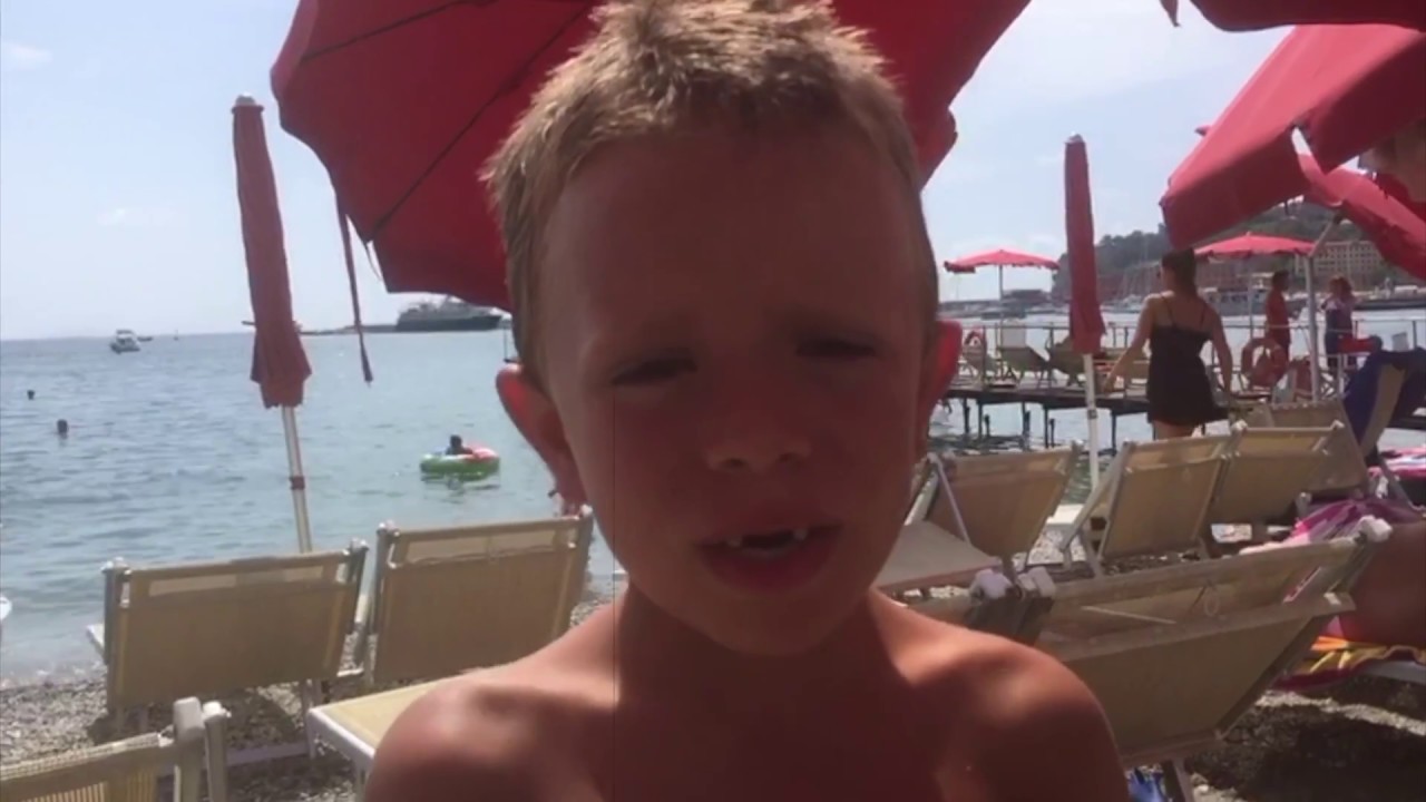 Messaggio di Auguri per il Piccolo Coro Sarah Calvano - YouTube