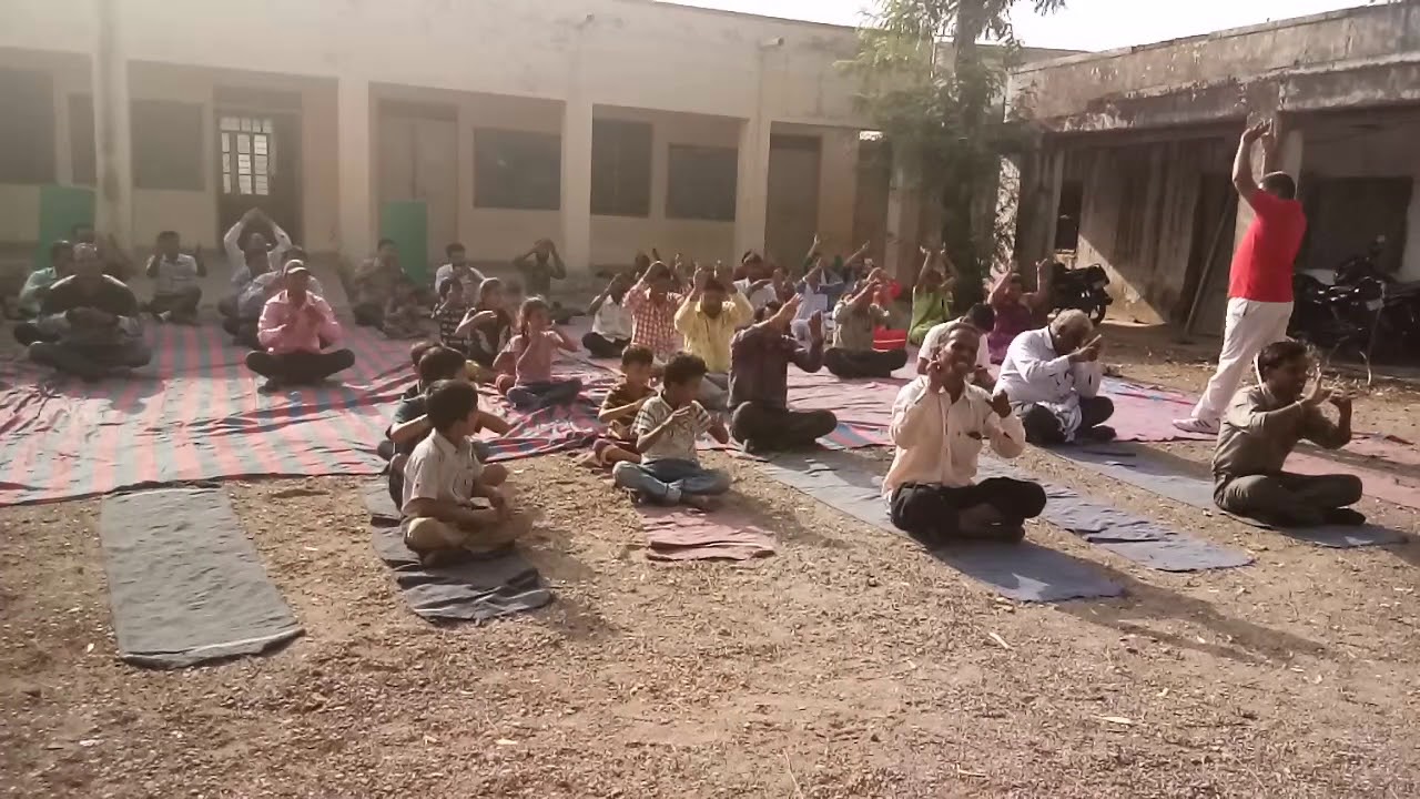 Yog divas - YouTube