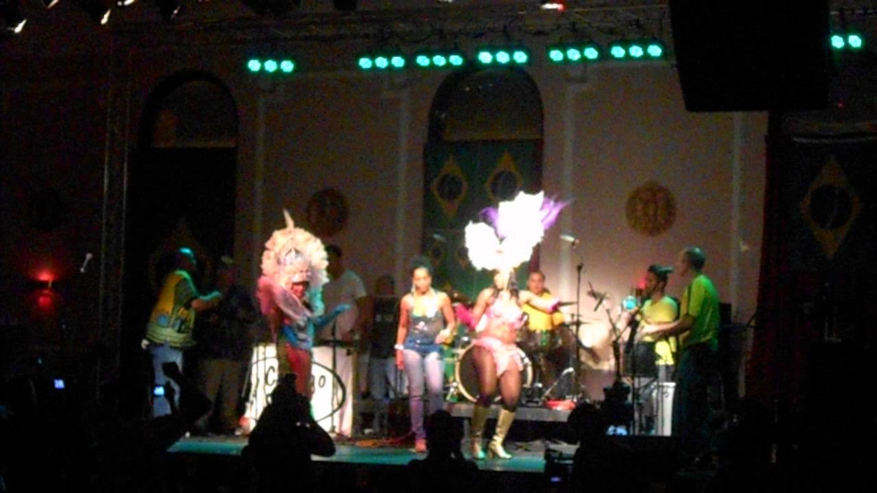 Chicago 2012 Samba - YouTube