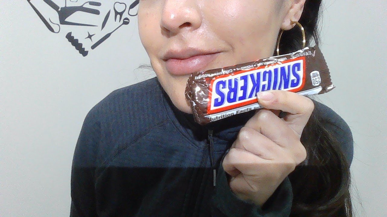 ASMR - COMIENDO SNICKERS 😋🫶 - YouTube