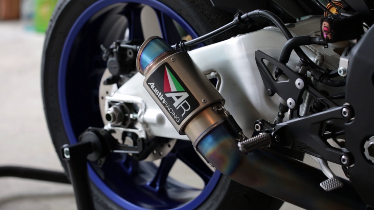 Austin Racing GP2R on Yamaha R1M - YouTube