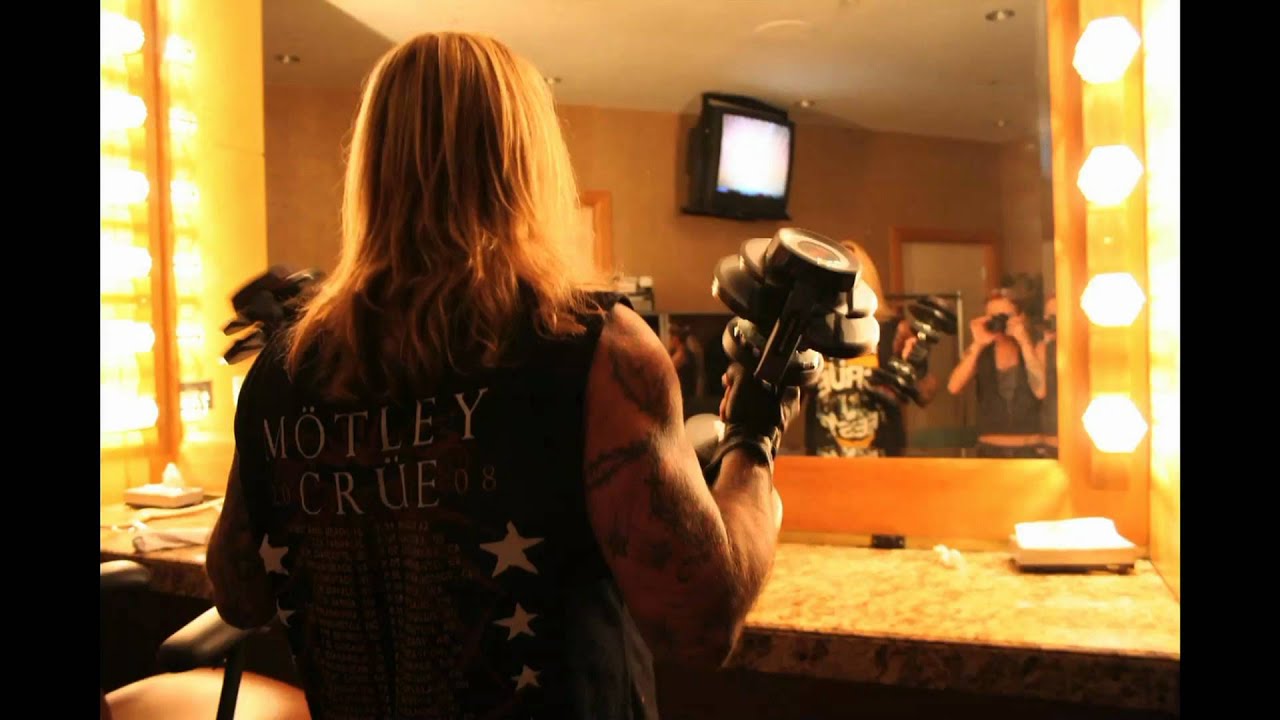 ROCK HARD: A Backstage Pass to Staying Fit on the Road, THE ROCK STAR ...