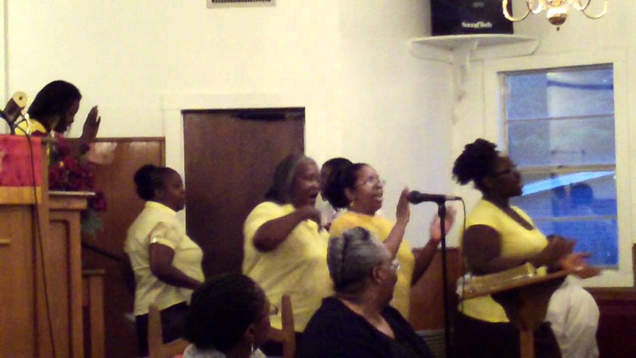 Lewis Temple COGIC Choir Feat: Mechelle Lewis-Hayes "I Feel Like Having ...
