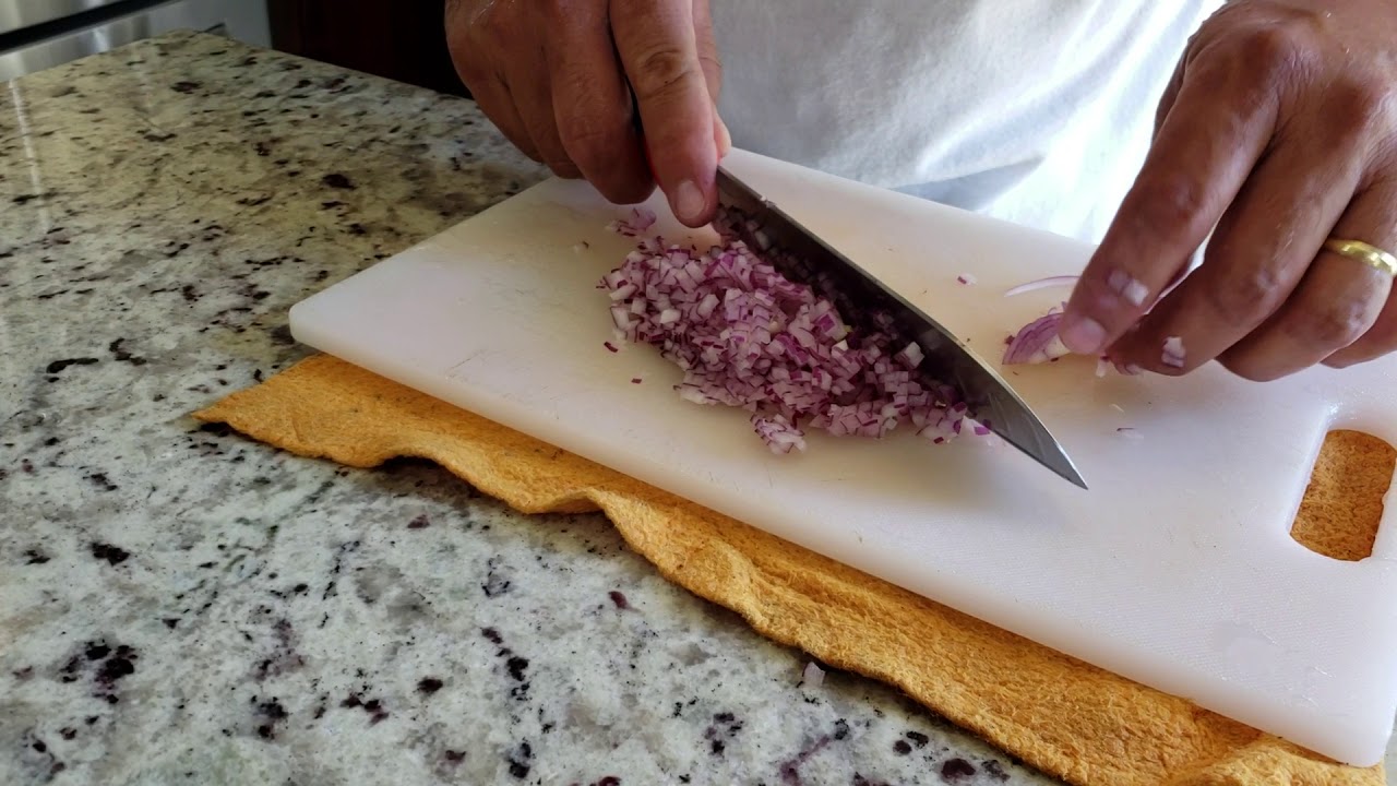 Como Picar Cebolla - YouTube