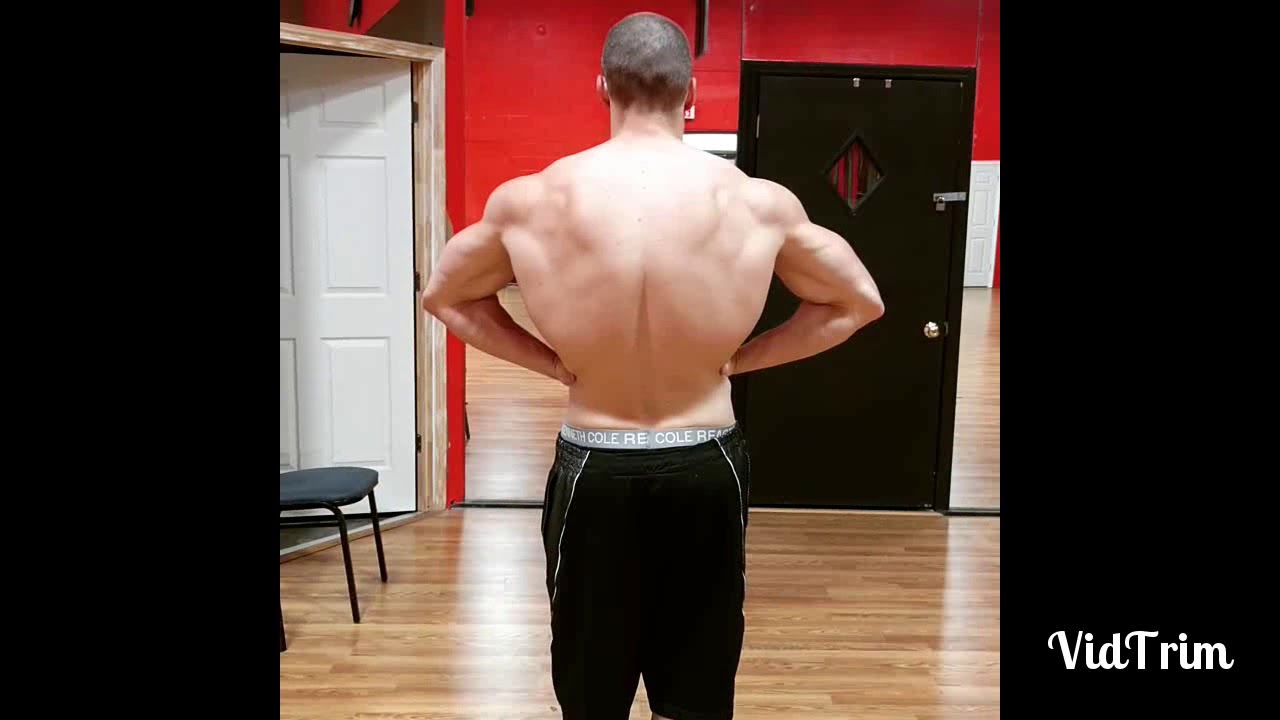 Bodybuilding flexing - YouTube