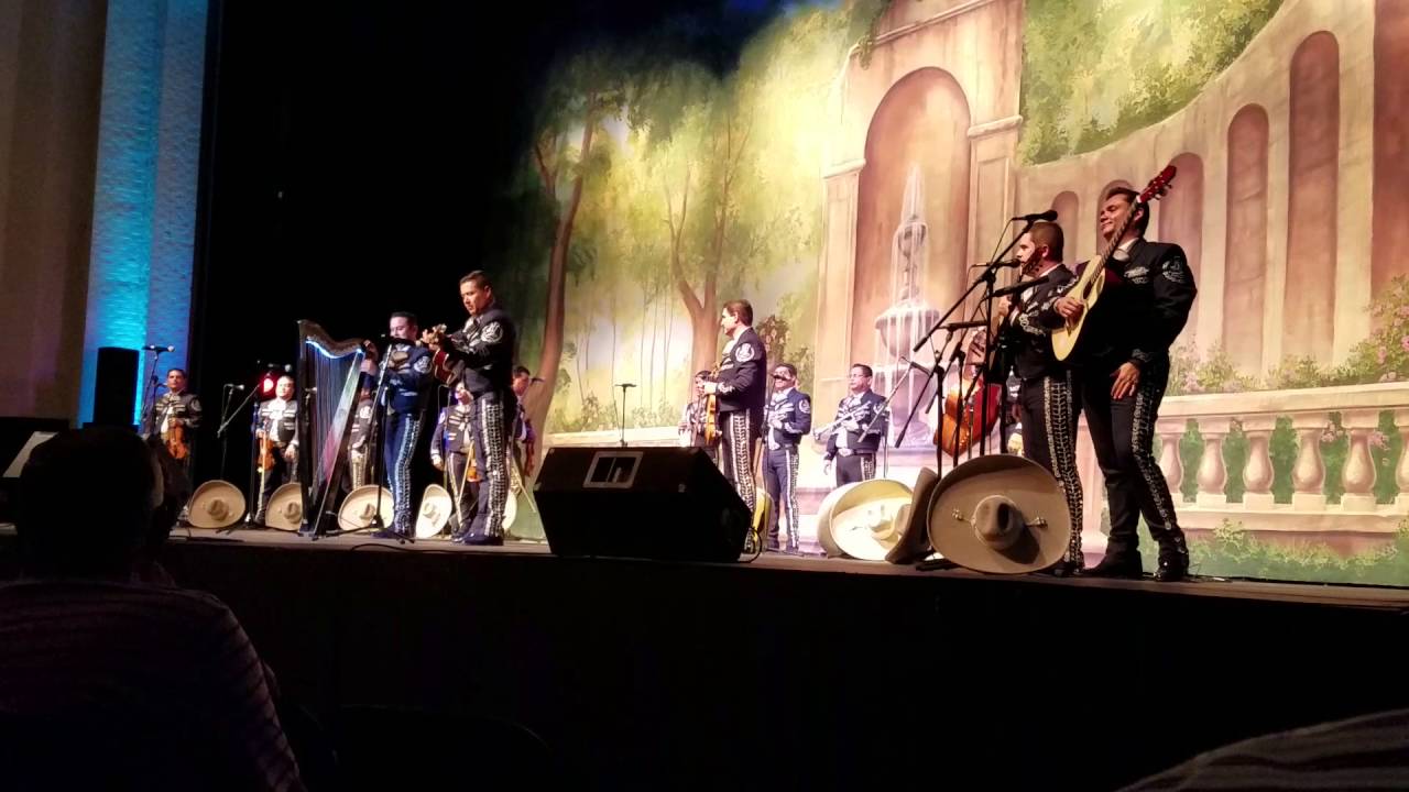 Violin Huapango by Mariachi Nuevo Tecalitlan Live - YouTube