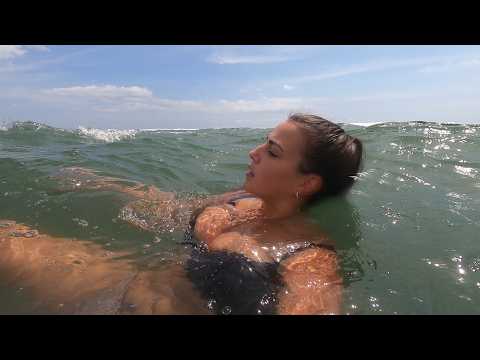 INDONESIA: CANGGU VS ULUWATU BEACH