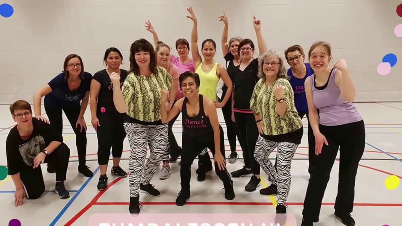 Dans je fit met Zumba bij Dance Passion! - Zumba lessen - YouTube