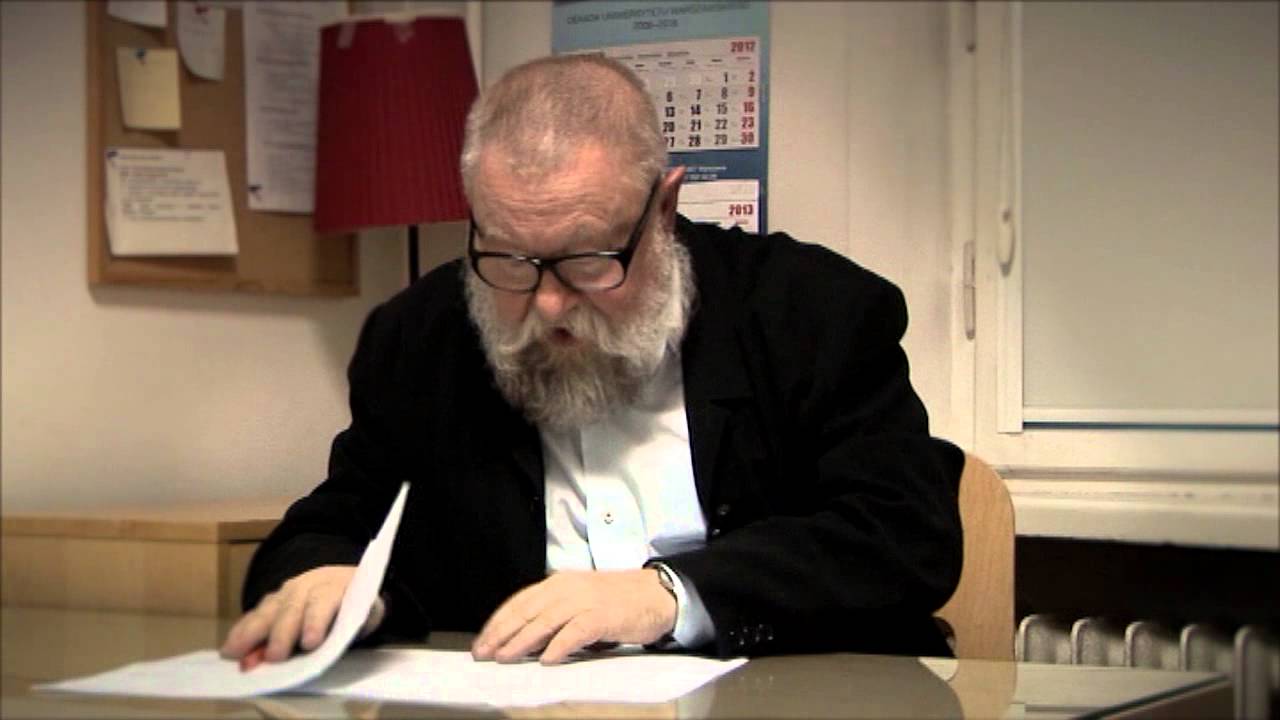 Profesor Bralczyk o pisaniu i mówieniu - YouTube