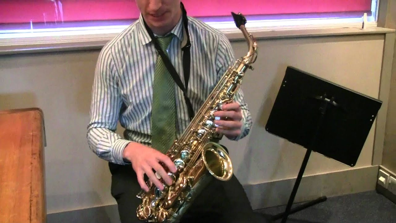 Saxophone explanation - YouTube