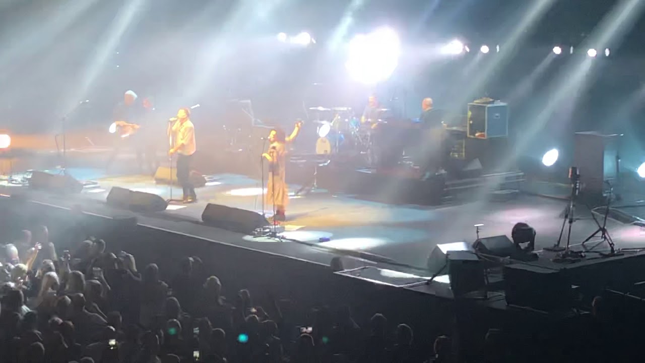 Deacon Blue Liverpool 2018 - Real Gone Kid - YouTube