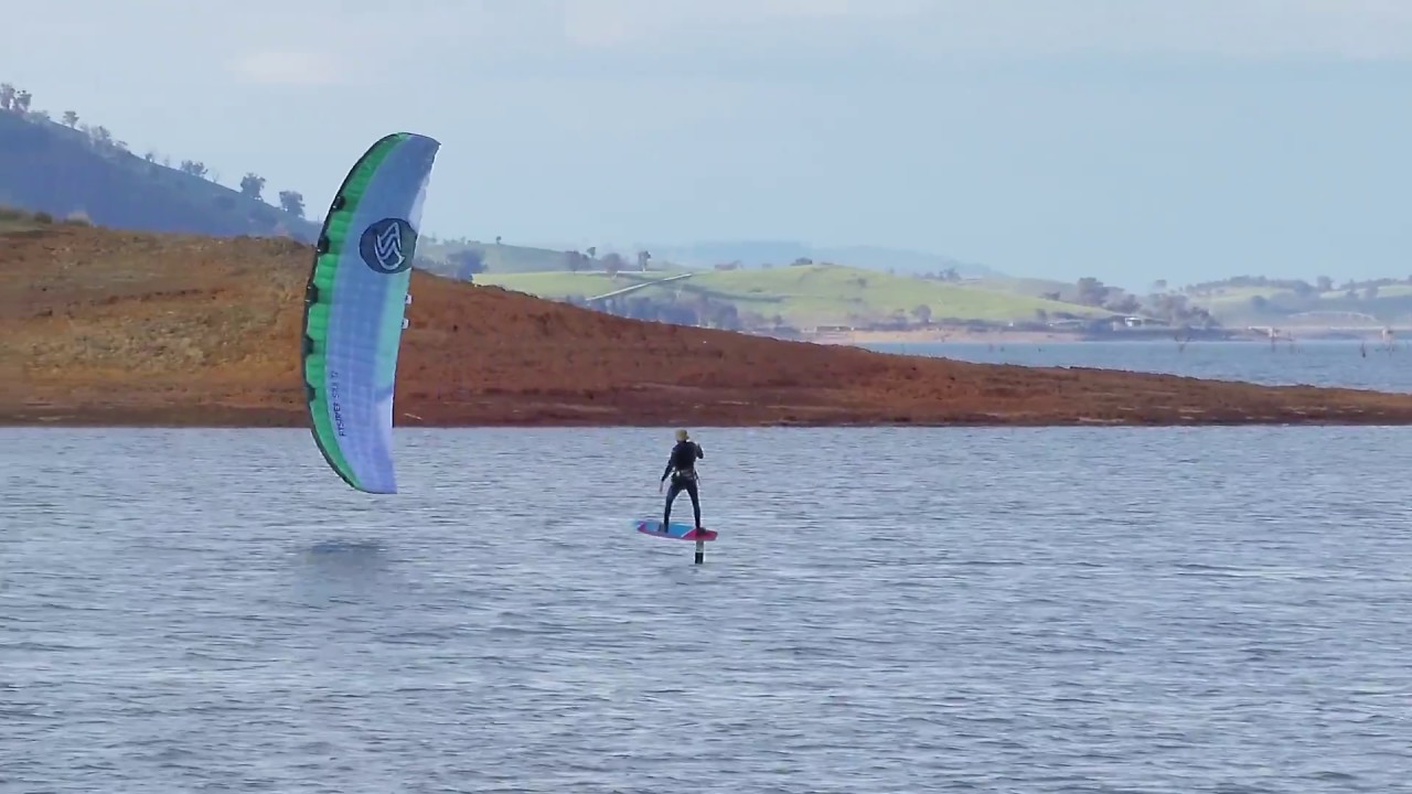 October 4th Session - Flysurfer Soul 12m - Soloshot3 Optic25 - YouTube