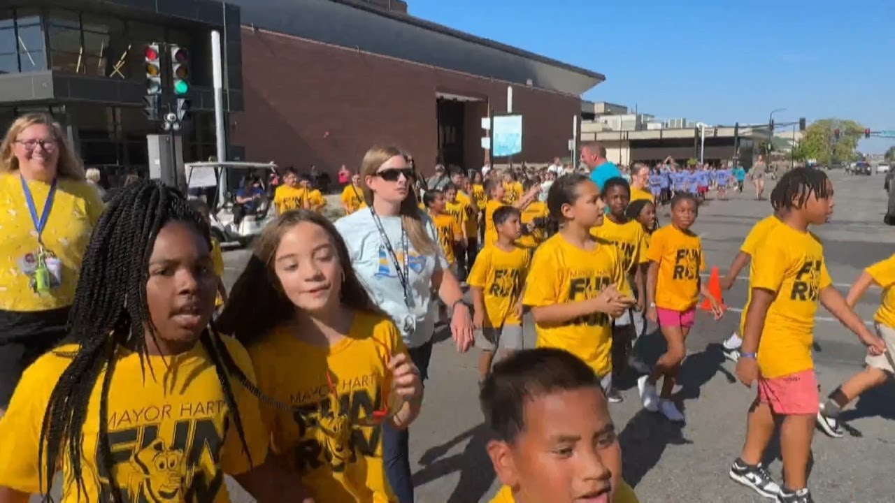 Waterloo Mayor's Fun Run For Fitness 2024 - YouTube