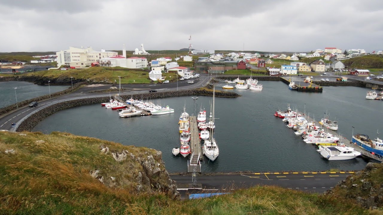 STYKKISHÓLMUR - ISLANDE - YouTube