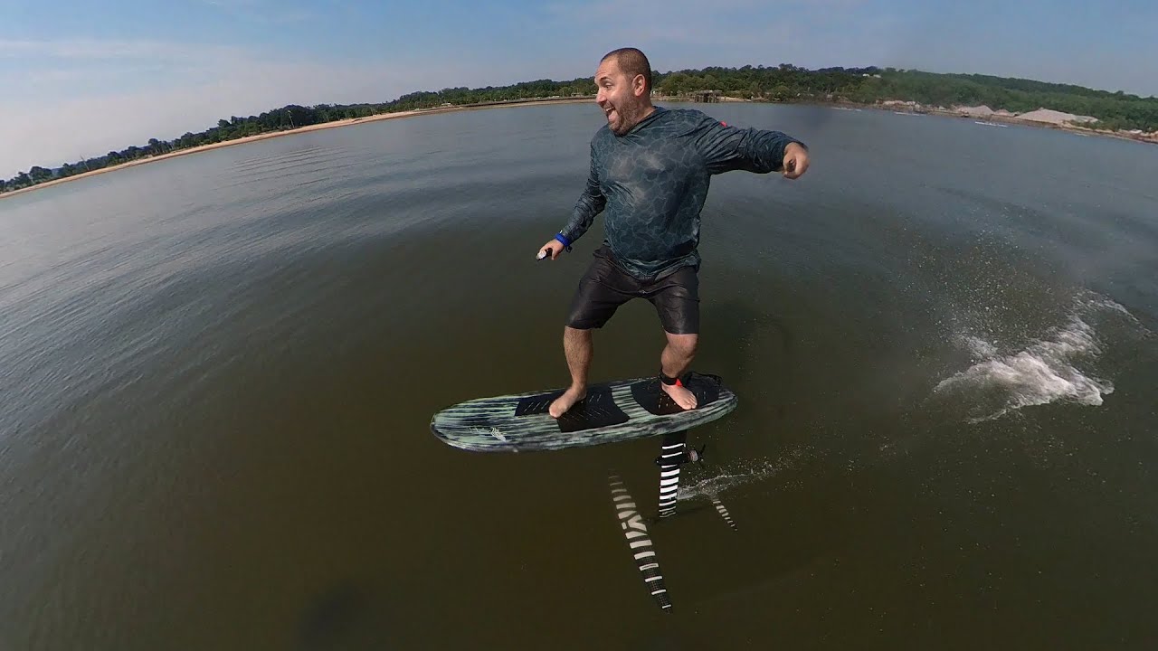 Hybrid PUMP FOILING on flat water with THE FOILDRIVE GEN2 - New York ...