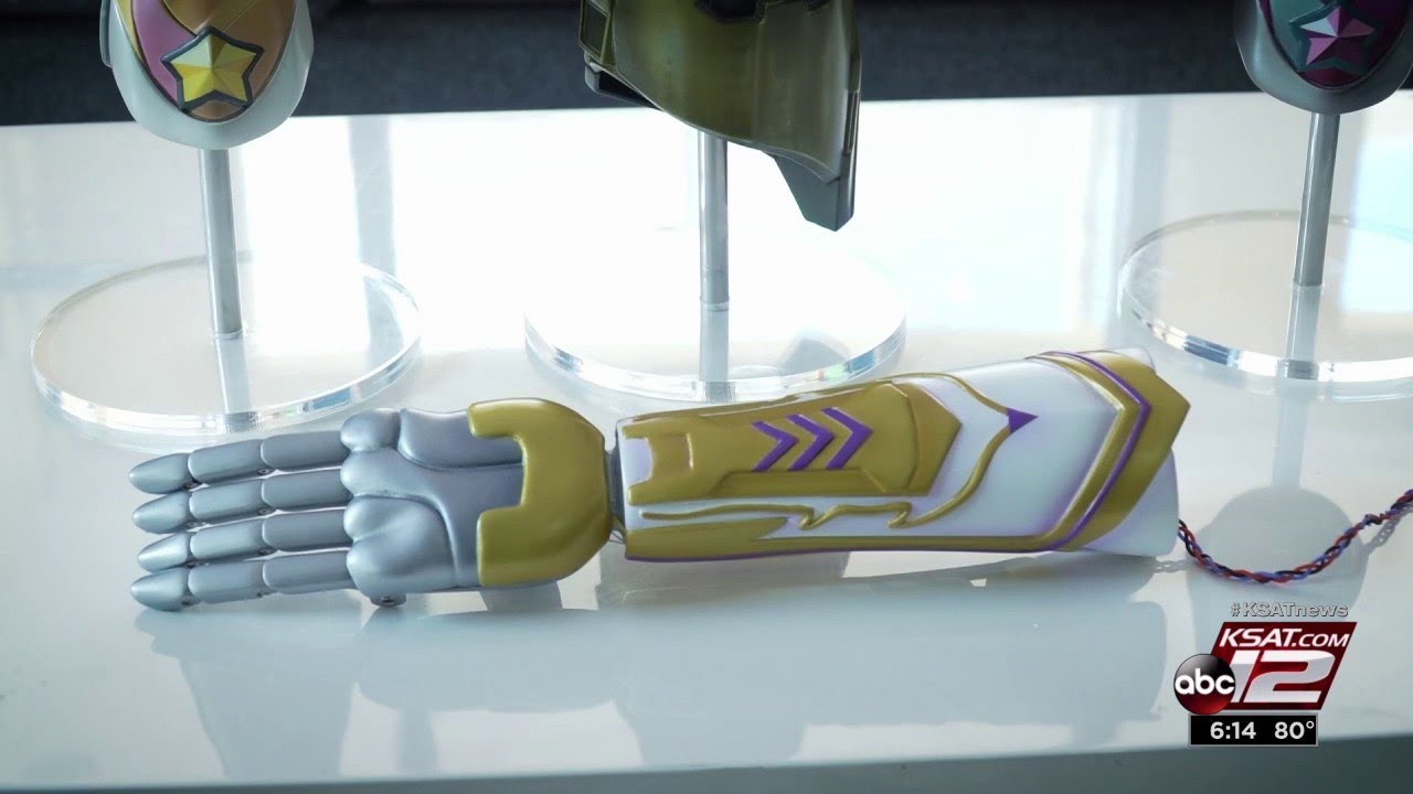 Future Is Limbitless: UCF Creates Bionic Arms For Kids - YouTube