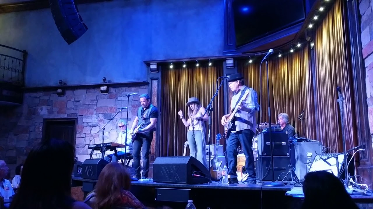 Maylee Thomas Band - YouTube