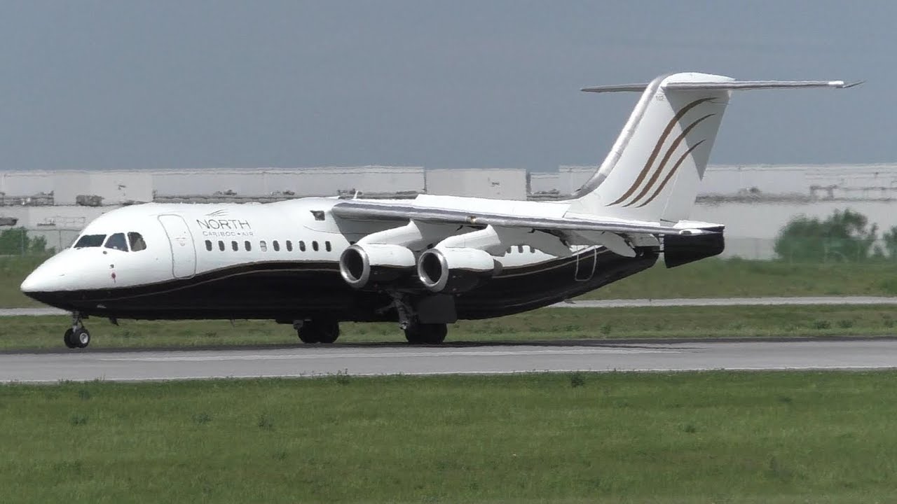 North Cariboo Air Avro RJ100 [C-FSUA] Landing at Calgary Airport ᴴᴰ ...