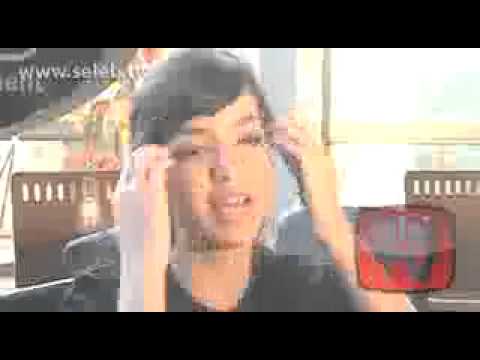 !@!VIDEO!@! Nia Ramadhani Tegang Pakai Bikini